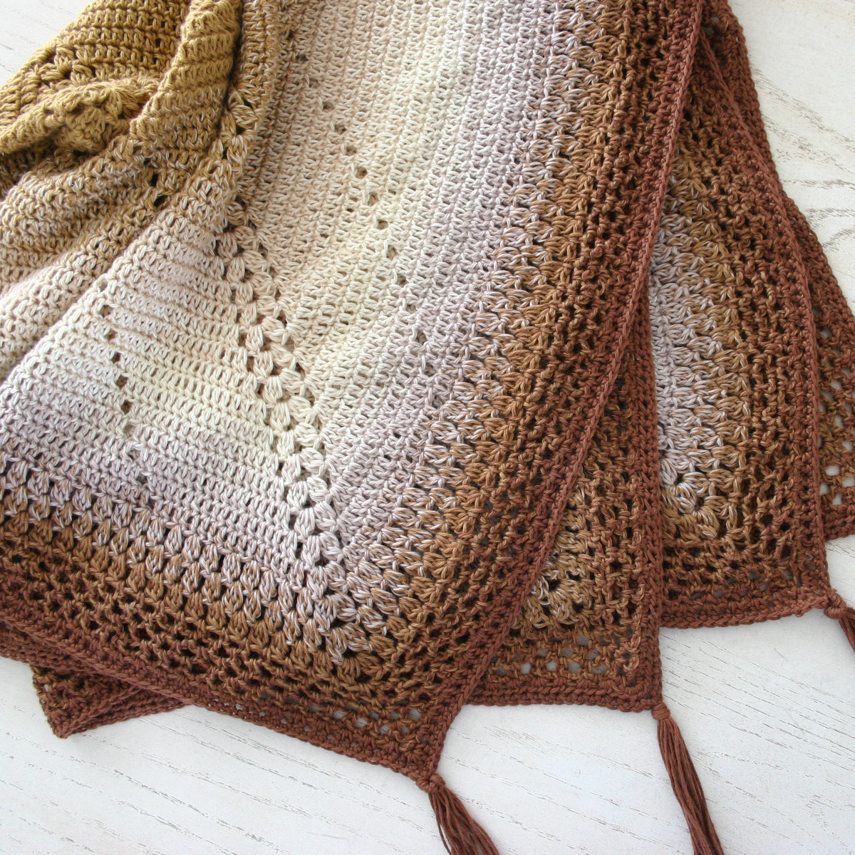 Caramel Whirl Blanket | Crochet Pattern | Felted Button